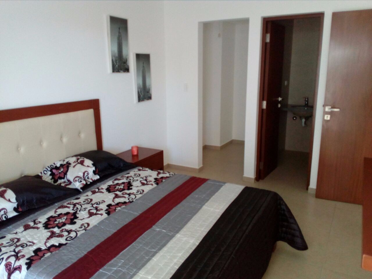 Av. Beni, entre 4to y 5to anillo, Frente parque Los Mangales, Edificio Panorama Concepts ...