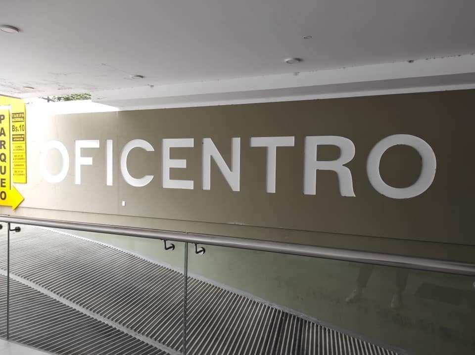 SOBRE AVENIDA BENI EDIFICIO OFICENTRO | UltraCasas.com $us 230 [UC-895173]