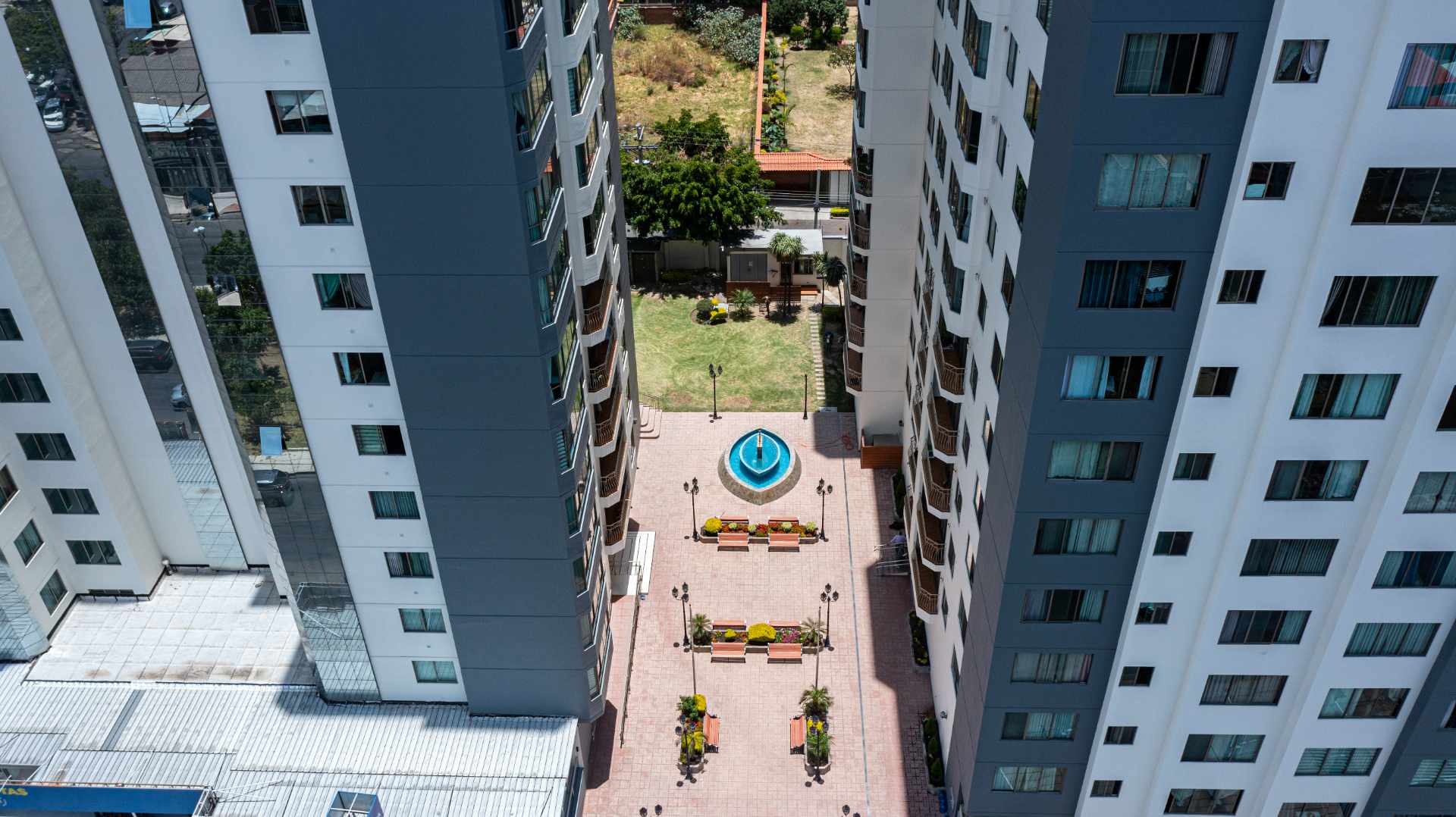 Penthouse 5 dormitorios EN VENTA Condominio Plaza Real | UltraCasas.com $us 275,000 [UC-1016222]