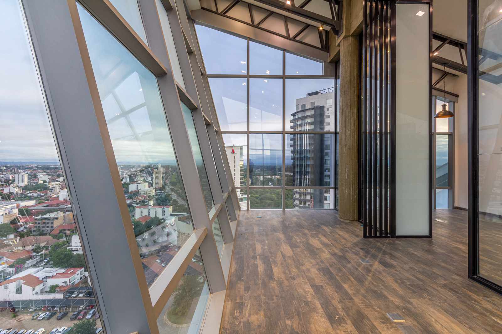 Torre Alas | UltraCasas.com $us 954,000 [UC-1003388]
