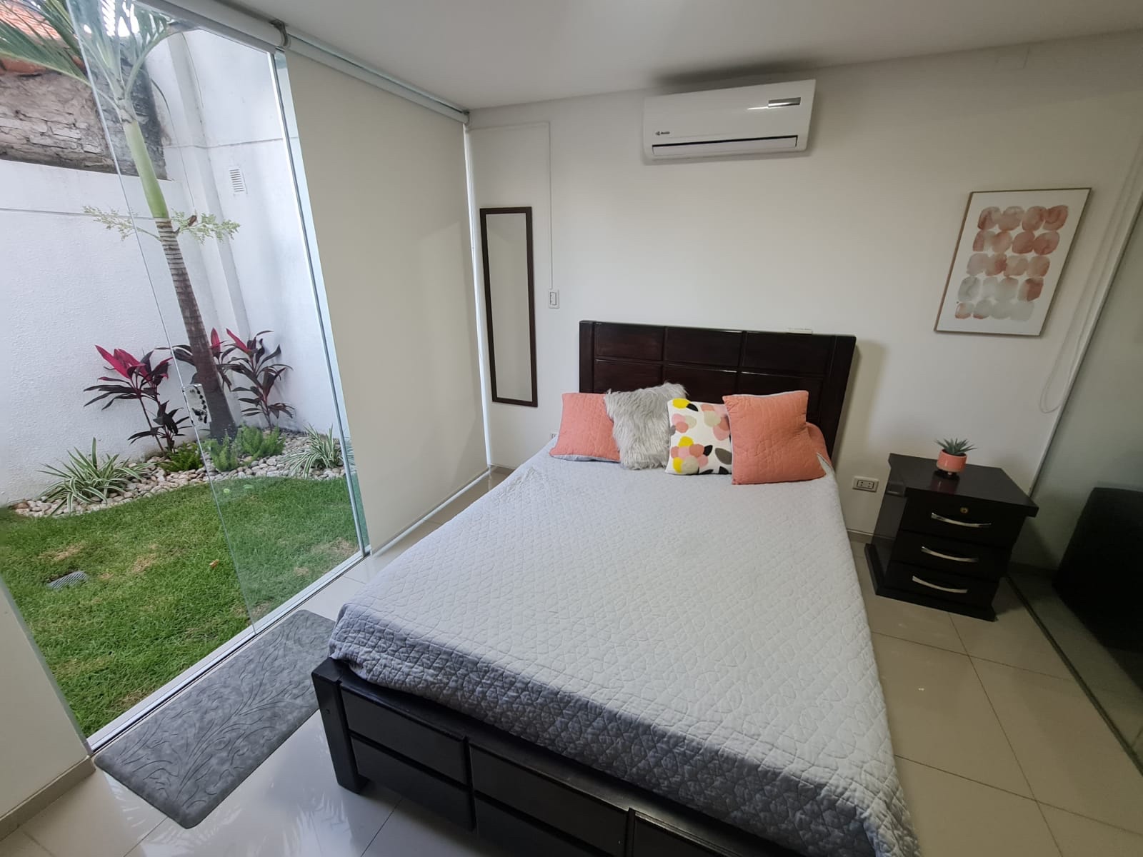 Equipetrol Edificio Baruc 1 | UltraCasas.com $us 400 [UC-955119]