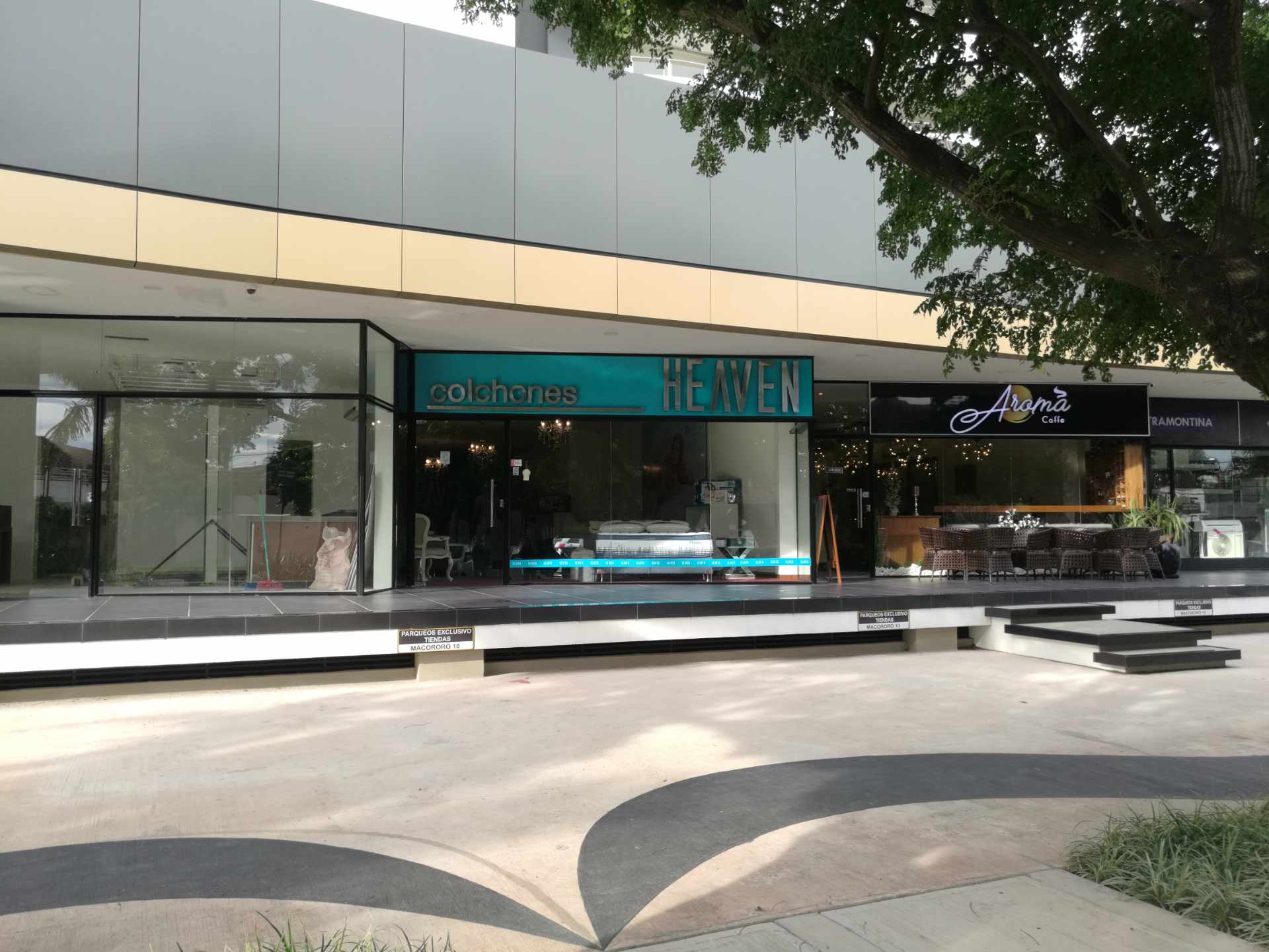 Edificio MACORORO 10, Av Los CUSIS | UltraCasas.com $us 1,300 [UC-636136]