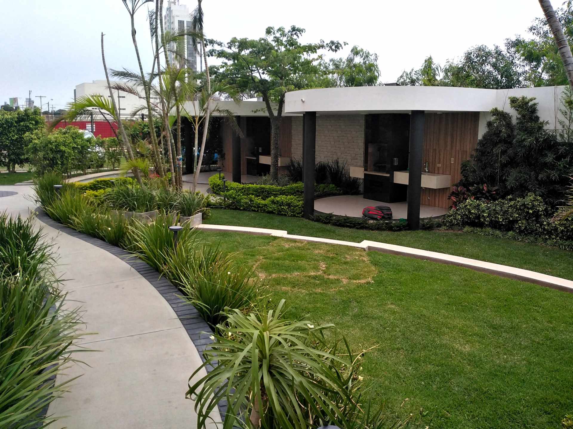 MACORORO 10 AVENIDA LOS CUSIS , ENTRE BANZER Y BENI | UltraCasas.com ...