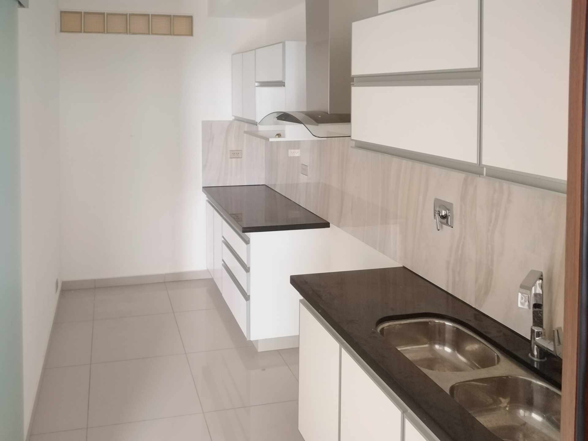 MACORORO 10 AVENIDA LOS CUSIS , ENTRE BANZER Y BENI | UltraCasas.com ...